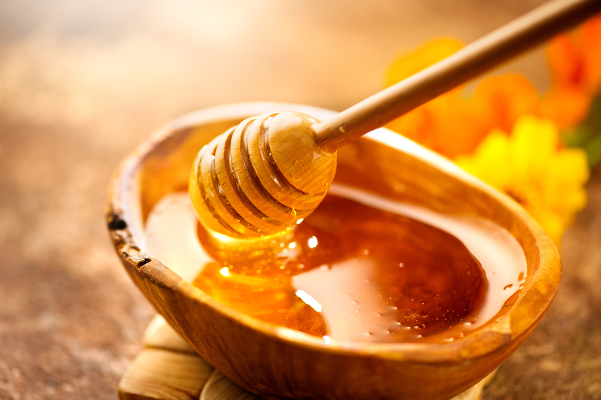 5 cách phân biệt mật ong rừng và mật ong nuôi chuẩn nhất - Bách Liên